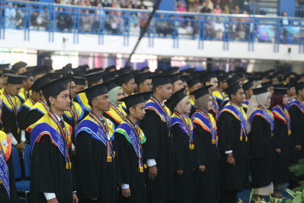 Polinema Kukuhkan 906 Orang Wisudawan Dengan Ijazah Menggunakan Digital ...